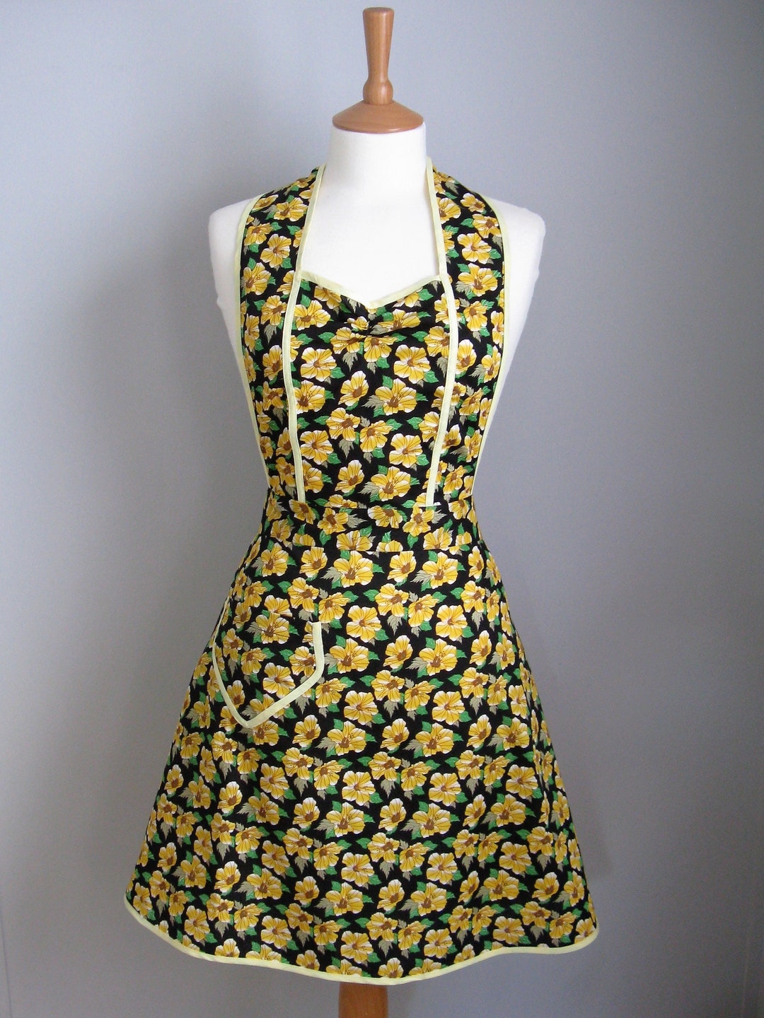 Yellow Flowers Apron 1940s Apron Womens Apron Retro Apron Vintage Style ...