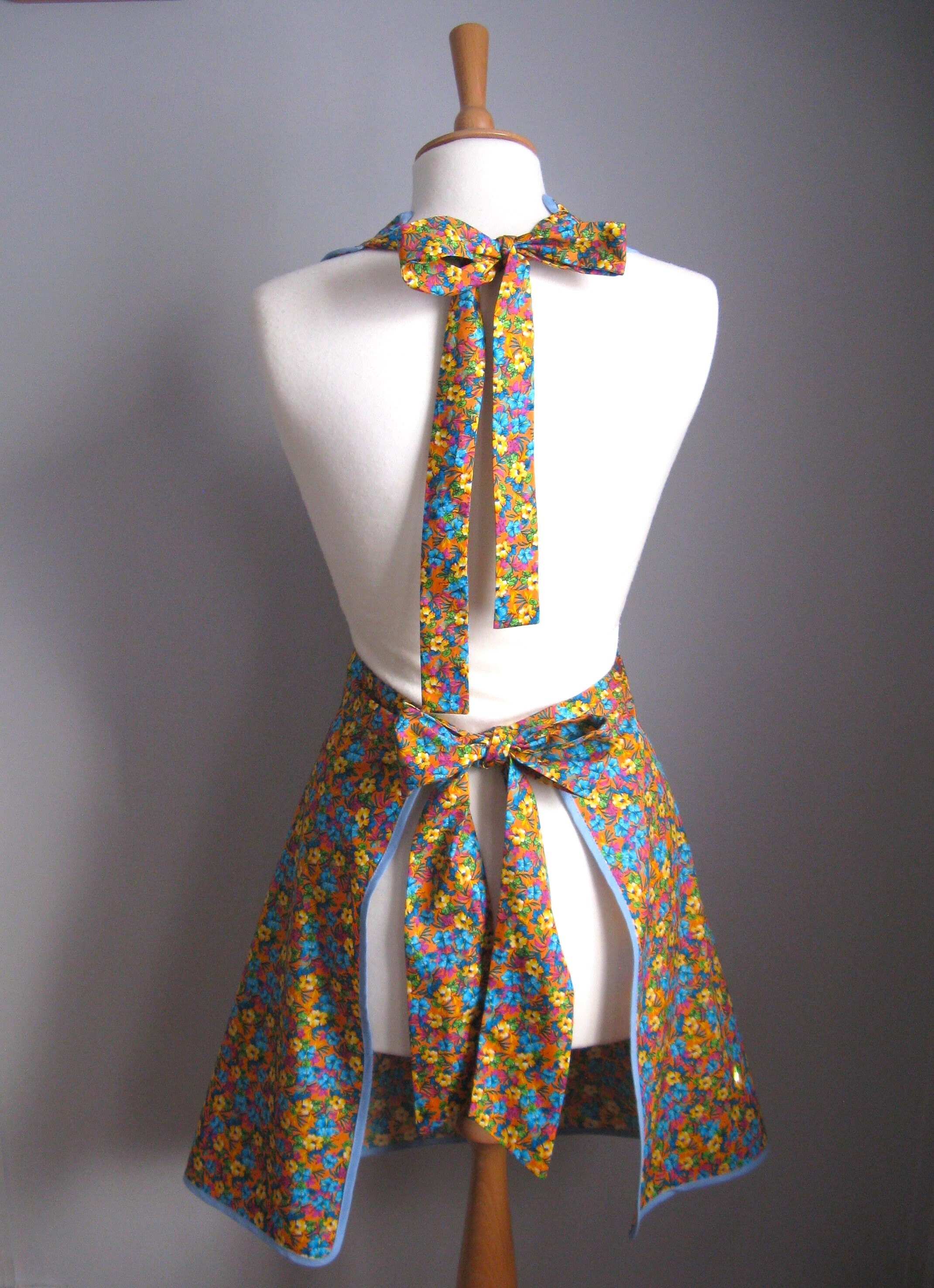 Bright Floral Apron 1940s Apron Womens Apron Retro Apron Vintage Style ...