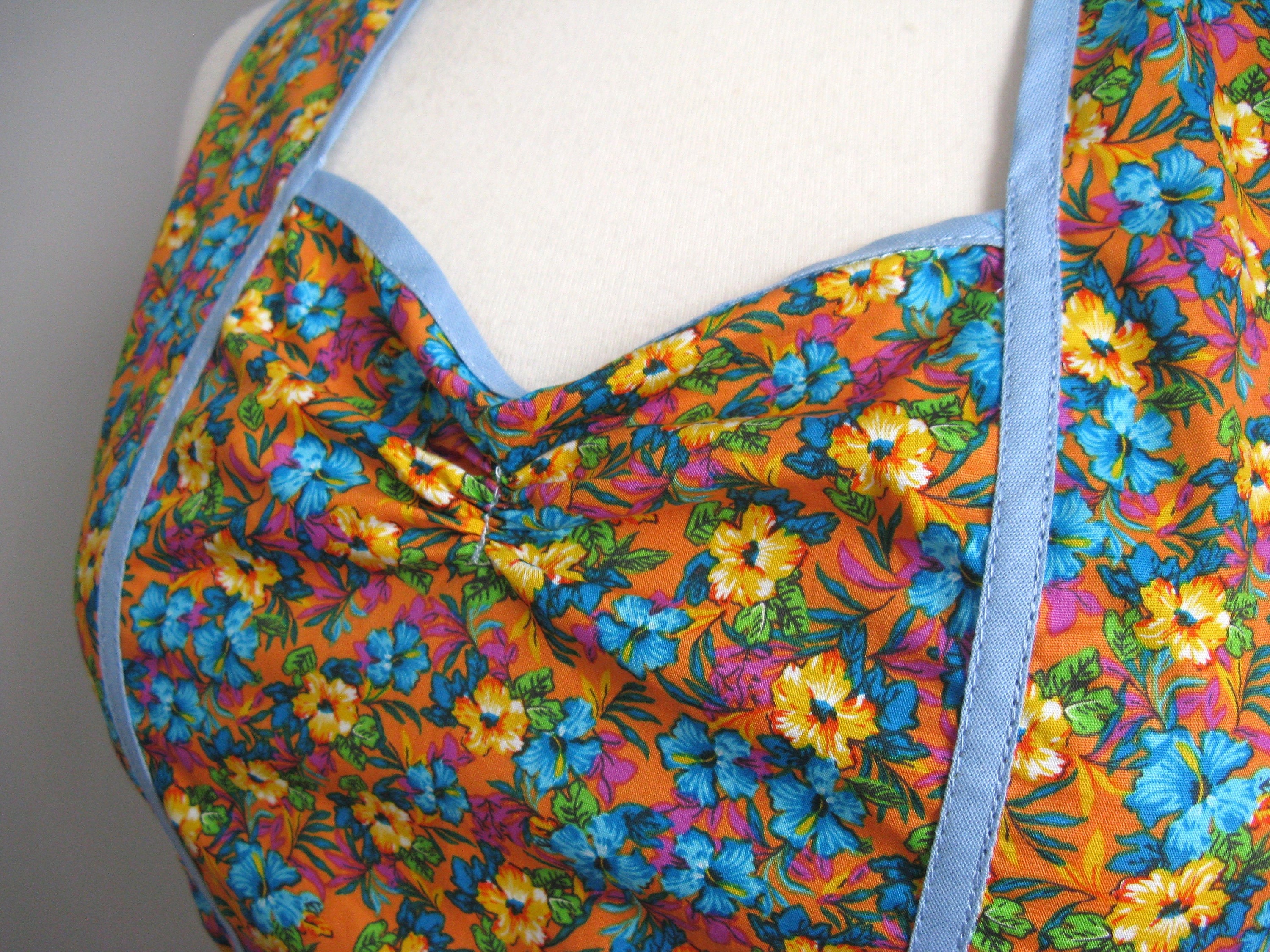 Bright Floral Apron 1940s Apron Womens Apron Retro Apron Vintage Style ...