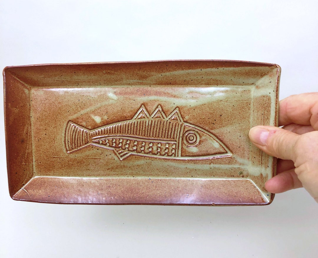 Textured Fish Pottery Dish: Rustic Cream Breaking Rust Glaze - Etsy