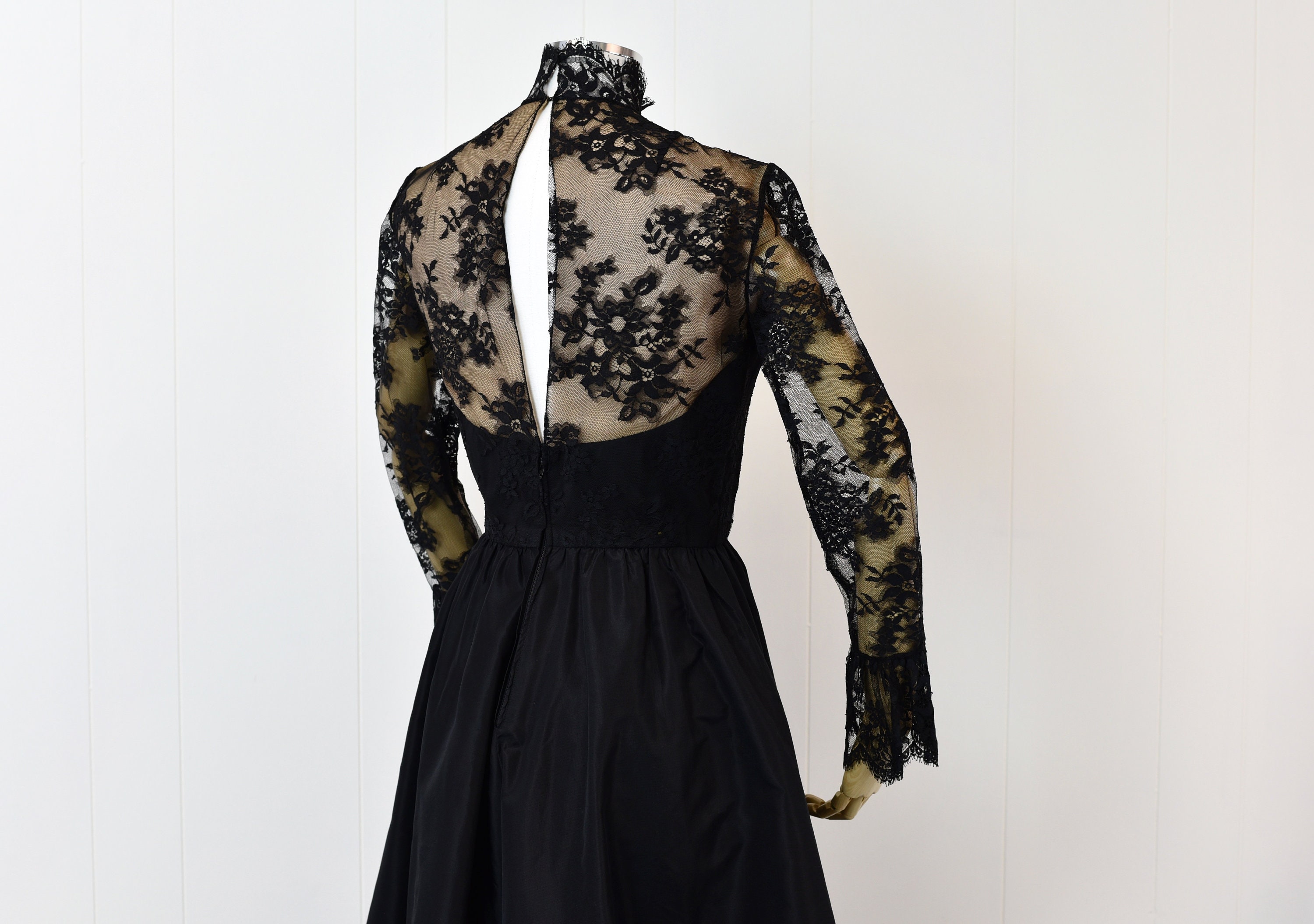 1990s Oscar De La Renta Black Lace Illusion Dress - Etsy 1990s Oscar De La Renta Black Lace Illusion Dress - Etsy