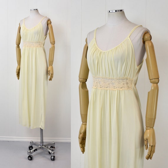 1960s/1970s Light Yellow Pastel Nylon Floral Lace Bou… - Gem