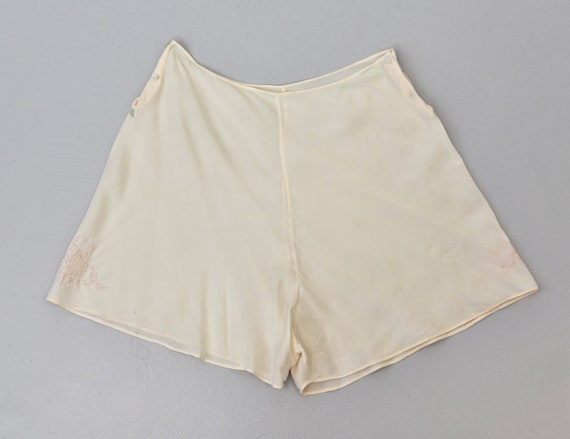 1940s Ivory Pink Floral Embroidered Tap Shorts Pants … - Gem