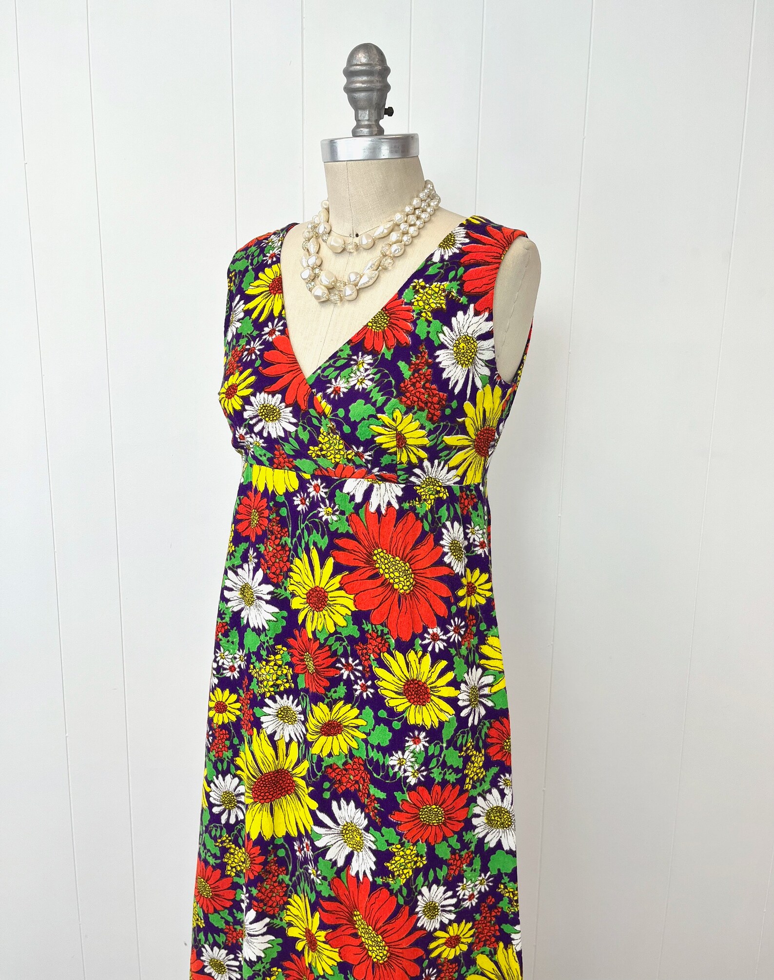 1960s/1970s Daisy Flower Power Floral Print Purple Boho Hippie Maxi ...