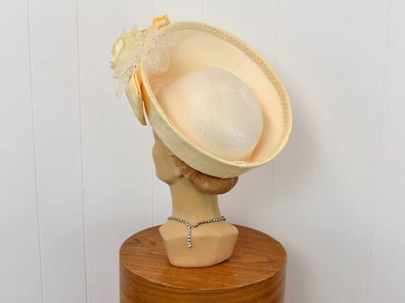 1980s/1990s Whittall & Shon Cream Ivory Straw Floral … - Gem