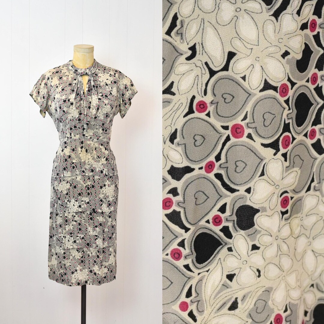 1940s Spade Playing Card Suit Floral Novelty Print Gray Pink Cut Out ...