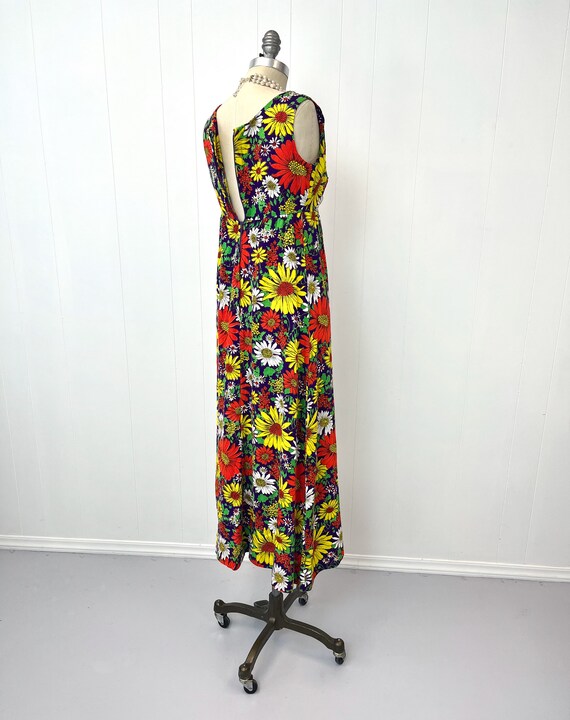 1960s/1970s Daisy Flower Power Floral Print Purple Bo… - Gem