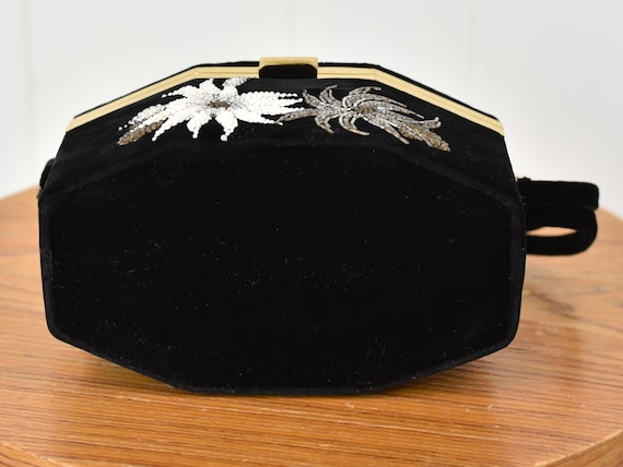 1950s Floral Beaded Black Velvet Small Mini Box Purse… - Gem