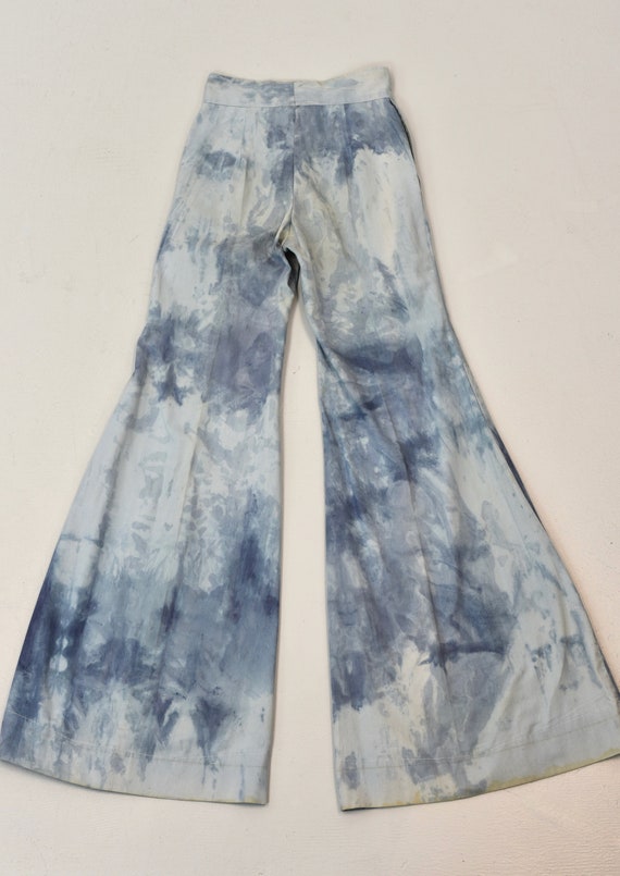 1970s Blue Tie Dye Bell Bottom Hippie Boho Denim Pant… - Gem
