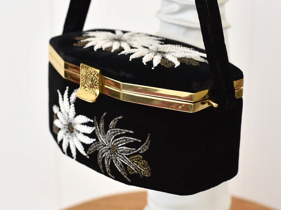 1950s Floral Beaded Black Velvet Small Mini Box Purse… - Gem