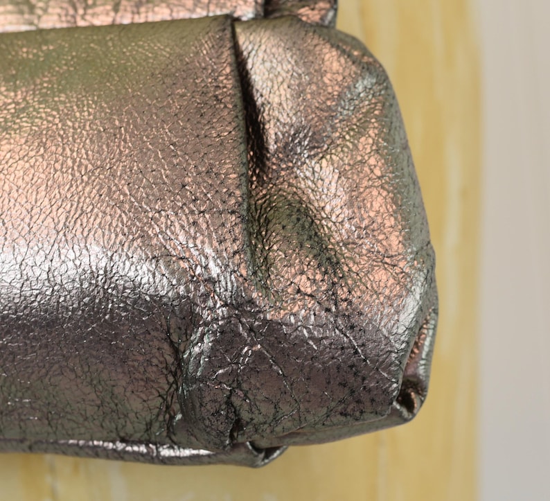 1980s Moon Bags Patricia Smith Designs Metallic Silver Leather Floral ...