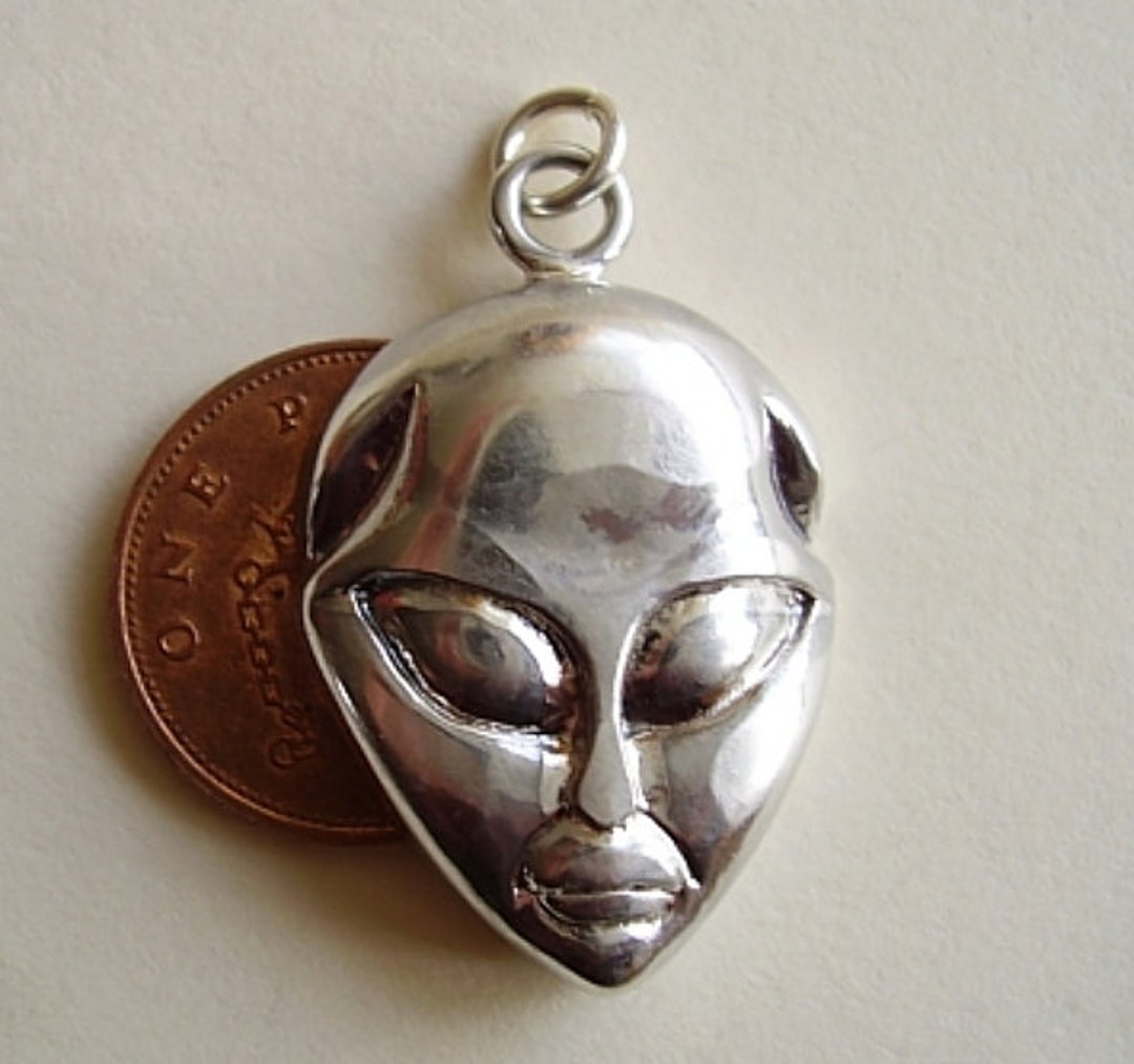 Sterling Silver Alien Head Pendant Supplied in a Presentation Box - Etsy
