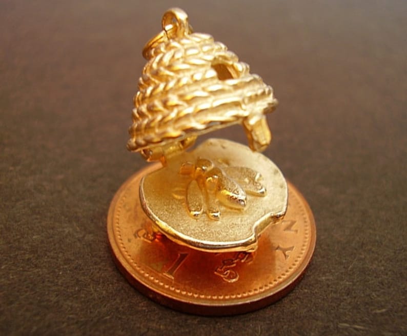 9ct 9k Gold Opening Beehive Charm - Etsy