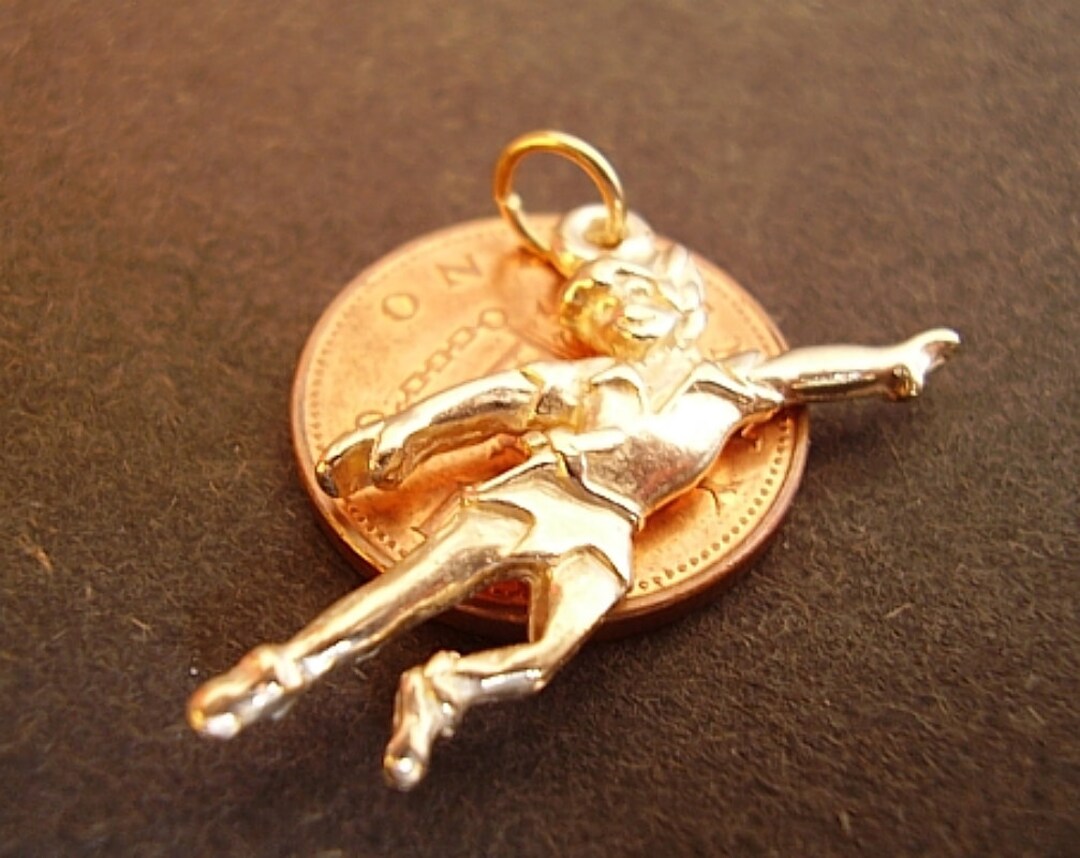 Peter Pan 9ct Gold Charm - Etsy