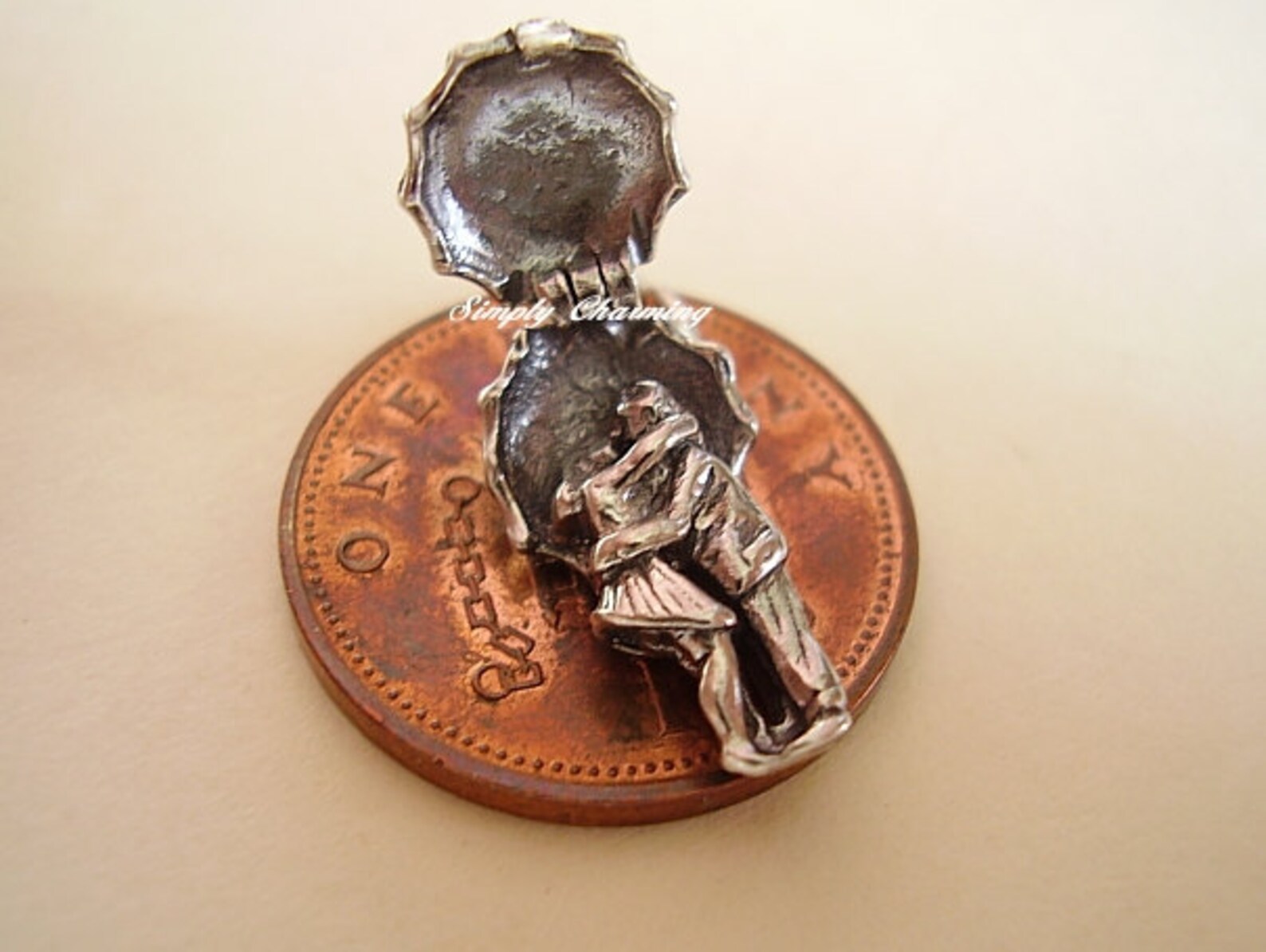 Sterling Silver Lovers in the Rain Opening Charm - Etsy