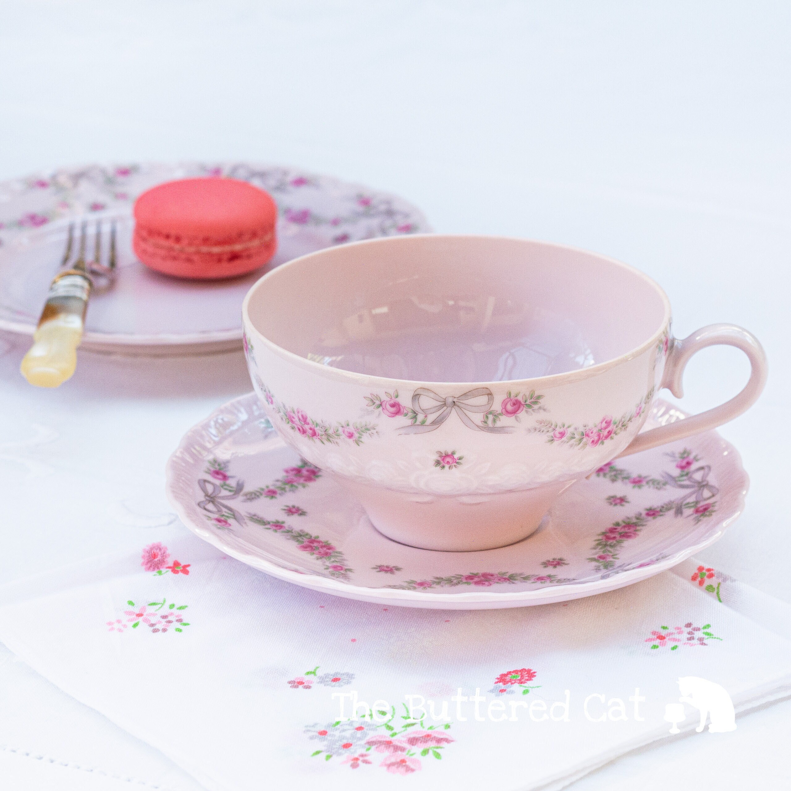Pretty Pink Vintage Porcelain Teacup Trio, Ribbon Bows and Rose Swags ...