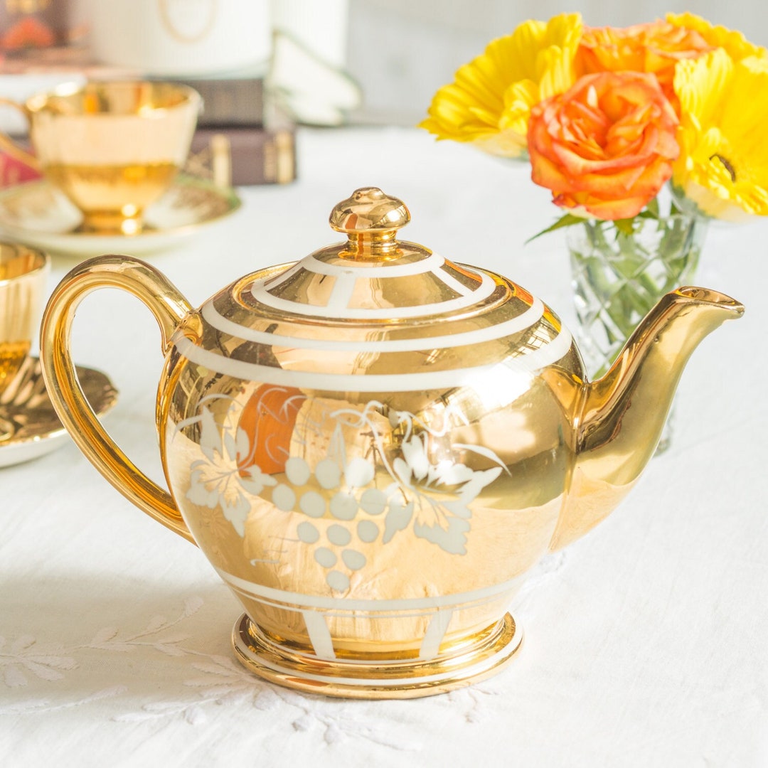 Elegant Gold Sadler Teapot, Perfect for Weddings, Bridal Showers and ...