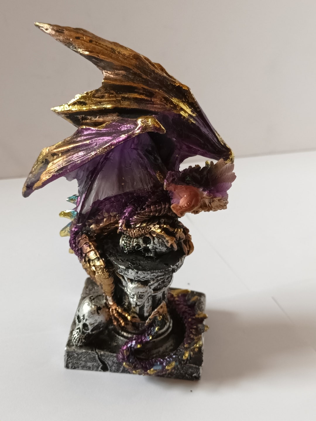 Dragon Figurine Paperweight Purple Gold Skulls Goth GOT Resin Alator ...
