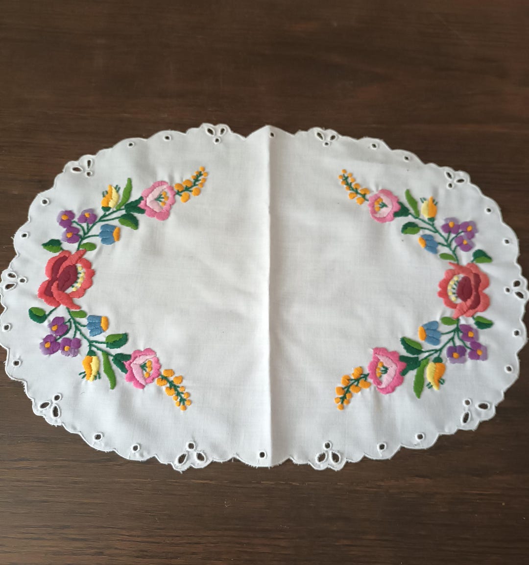 Vintage 1960s Hand Embroidered Table Mat Summer Flowers Broderie ...