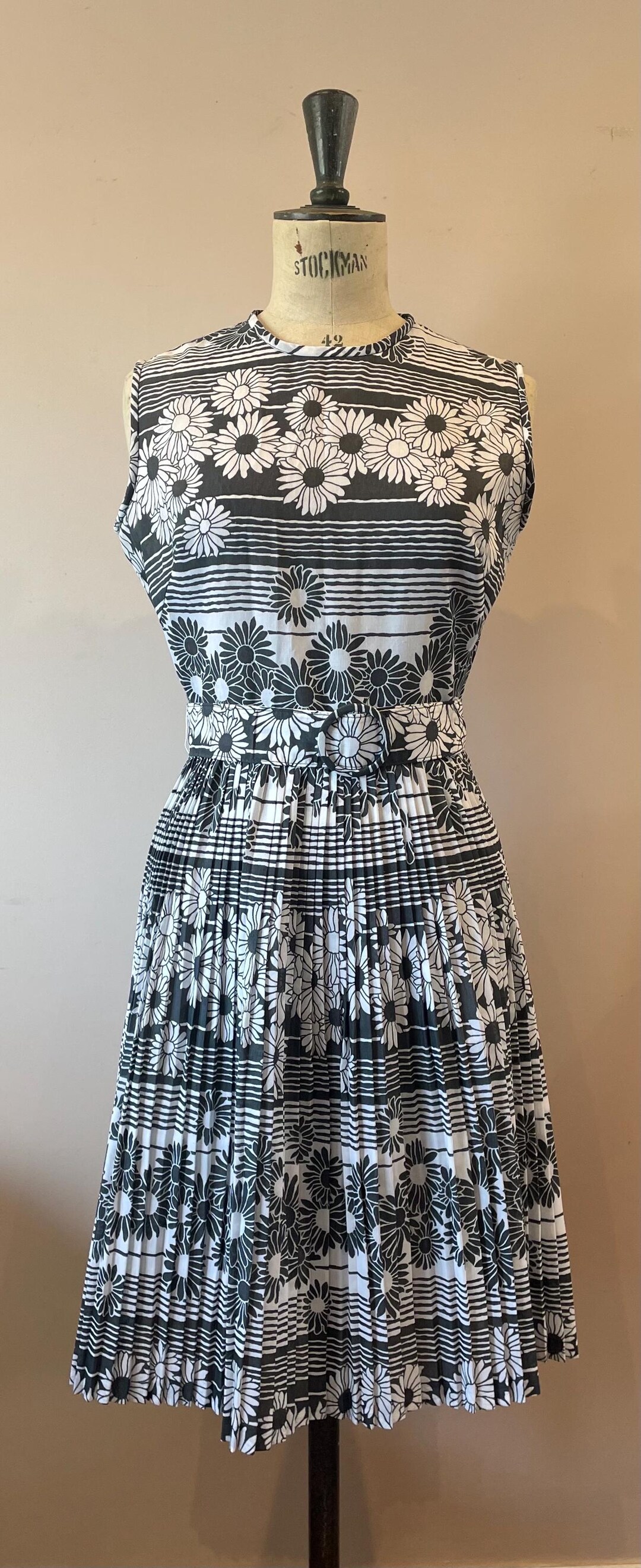 Vintage Richard Stump Early 80s Floral Dress Size 10 - Etsy