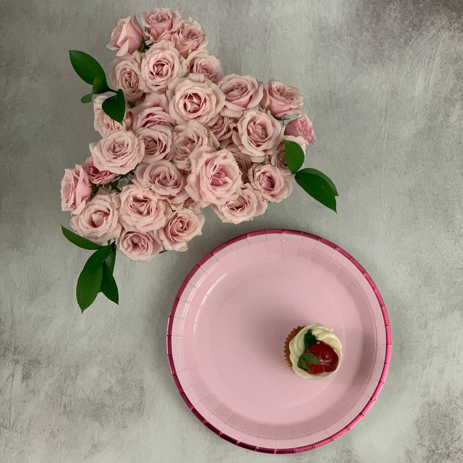 9 Pink Paper Plates With Hot Pink Foil Accents Dinner Etsy 9-pink-paper-plates-with-hot-pink-foil-accents-dinner-etsy
