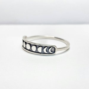 Moon Phase Ring, Moon Cycle Ring, Celestial Ring, Moon Phases Ring - Etsy