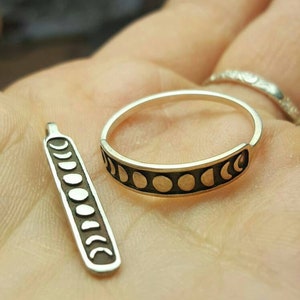 Moon Phase Ring, Moon Cycle Ring, Celestial Ring, Moon Phases Ring - Etsy