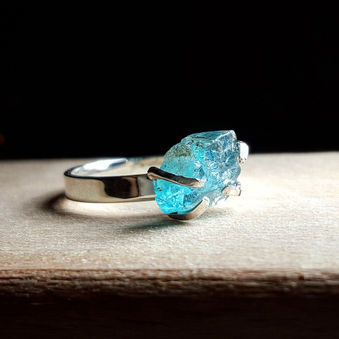 Rough Apatite Ring Blue Apatite Ring Raw Apatite Neon Blue Apatite Raw Apatite Jewelry Raw ...