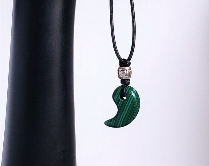 Magatama Necklace Japanese Talisman Malachite Necklace - Etsy