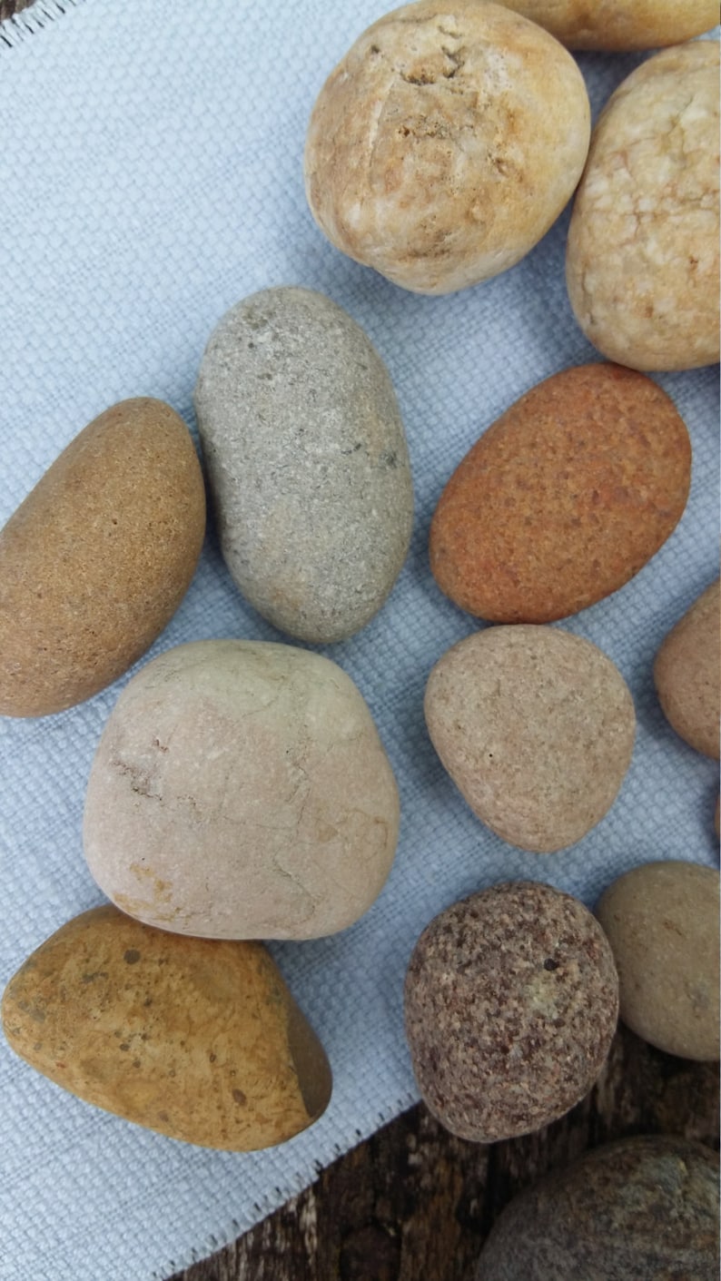 24 Natural Beach Pebbles Rocks Small Sea Stones Jewelry - Etsy