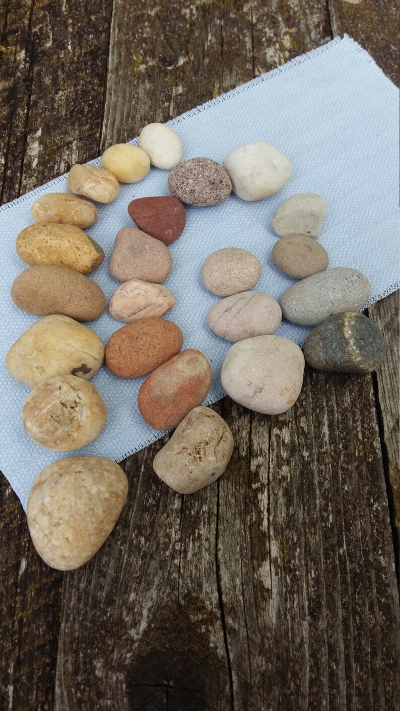 24 Natural Beach Pebbles Rocks Small Sea Stones Jewelry - Etsy
