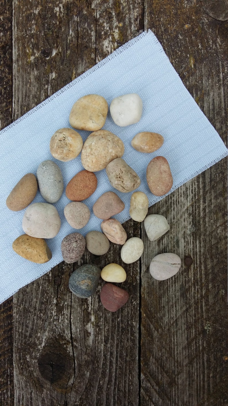 24 Natural Beach Pebbles Rocks Small Sea Stones Jewelry - Etsy