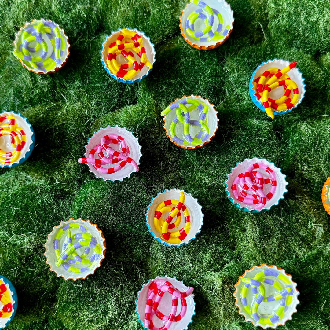 Tangly Magnets | Polymer Clay Magnet | Worm Magnet | Fridge Magnet ...