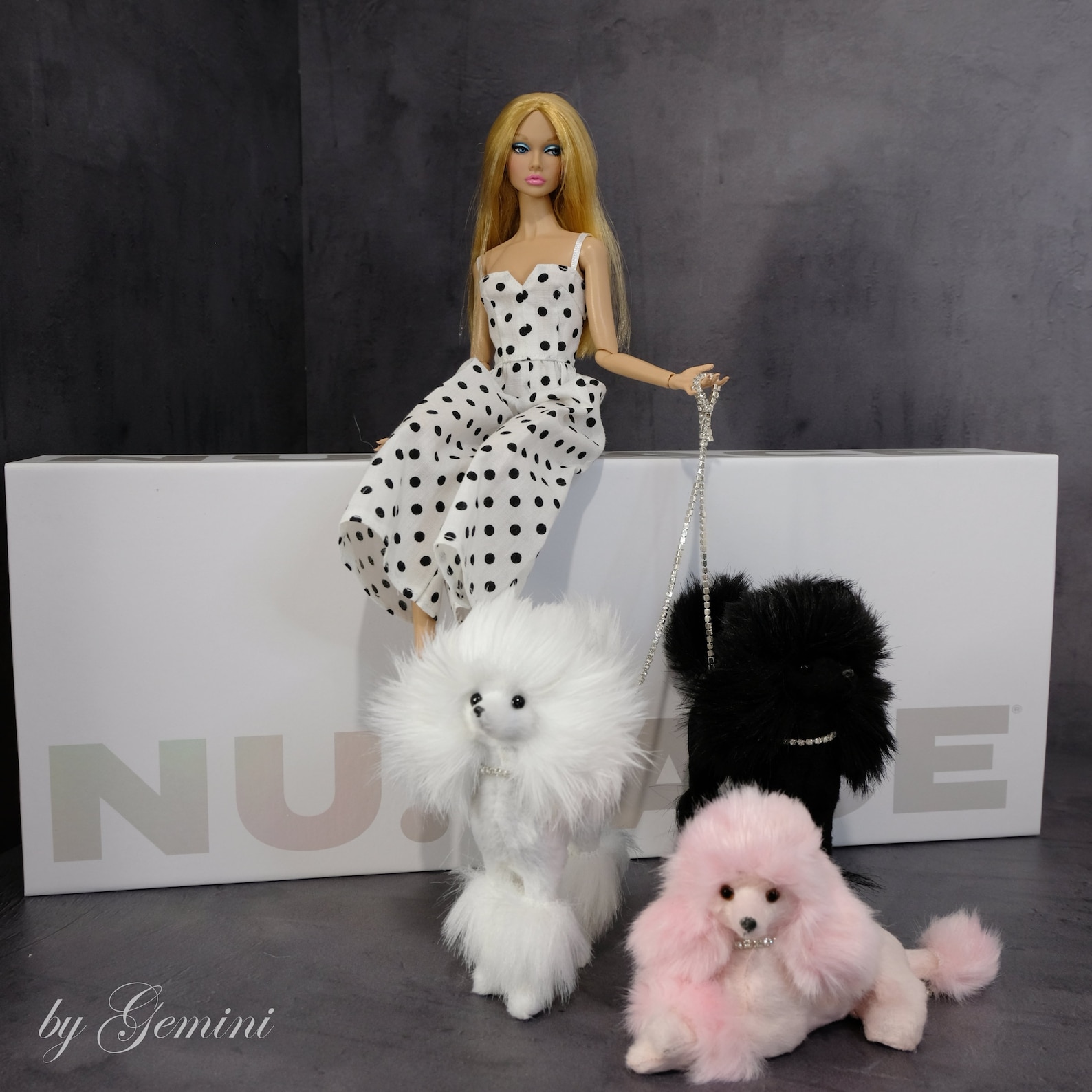 Miniature Dog Pet for Fashion Royalty Poppy Parker Momoko Mizi Fashion ...