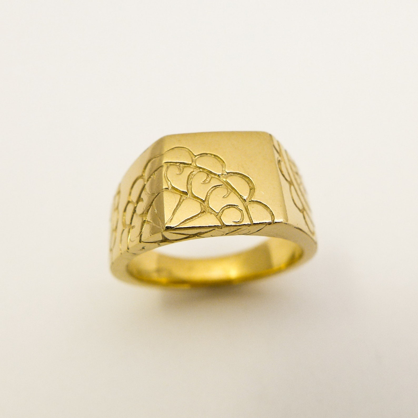 Solid Gold Signet Ring for Men and Women Engraved With Floral | Etsy