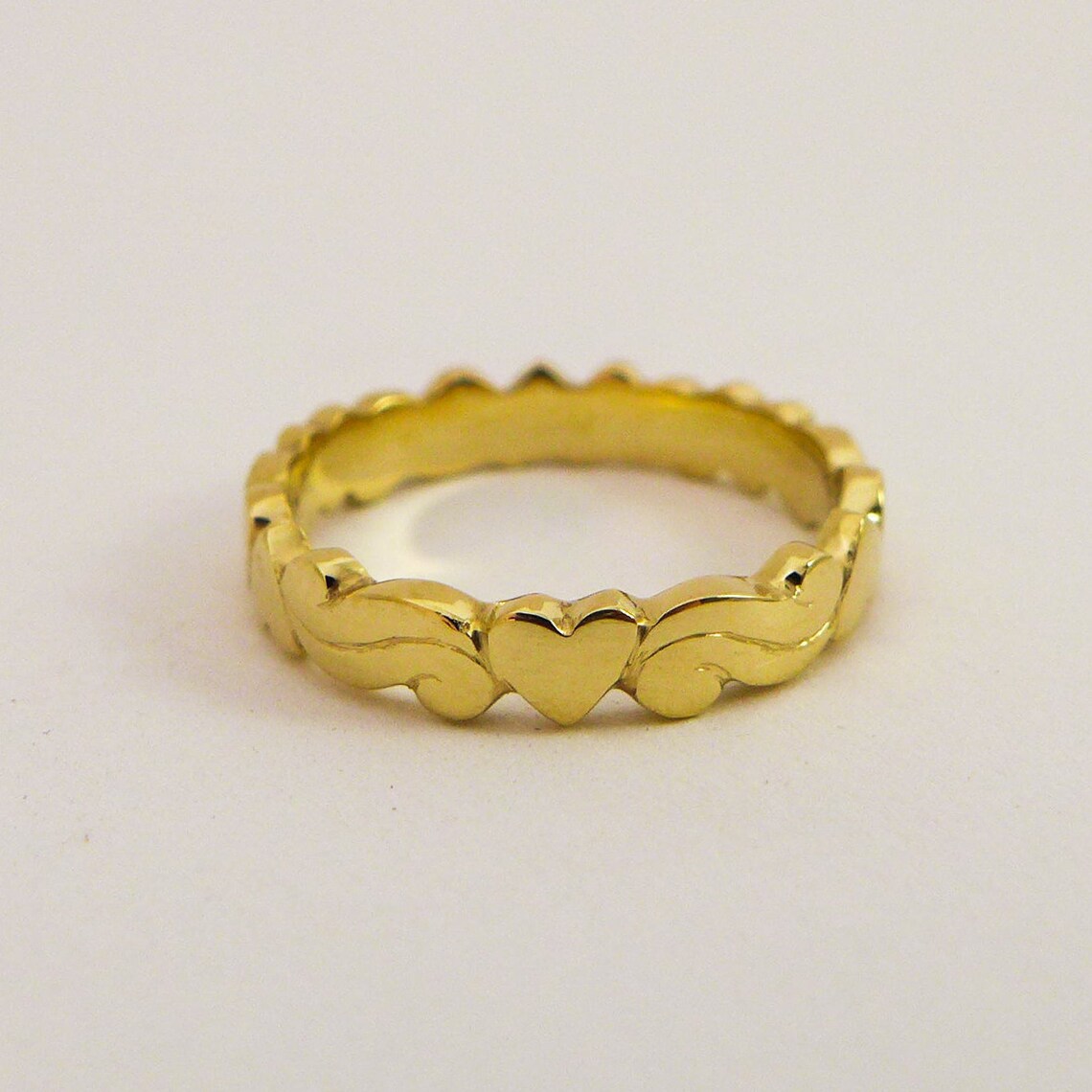 Hearts Wedding Band for Woman Unique Engraved 18K / 14K | Etsy