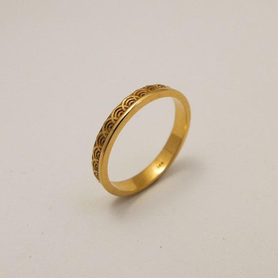 Rose Gold Simple Wedding Band for Women Thin Gold Band with Delicate Pattern 14K 18K Gold lace wedding band Dainty Waves Wedding Ring Etsy