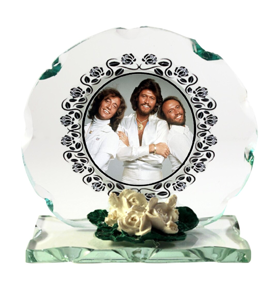 Bee Gees, Stayin' Alive, How Deep is Your Love, Massachusetts, Cut ...