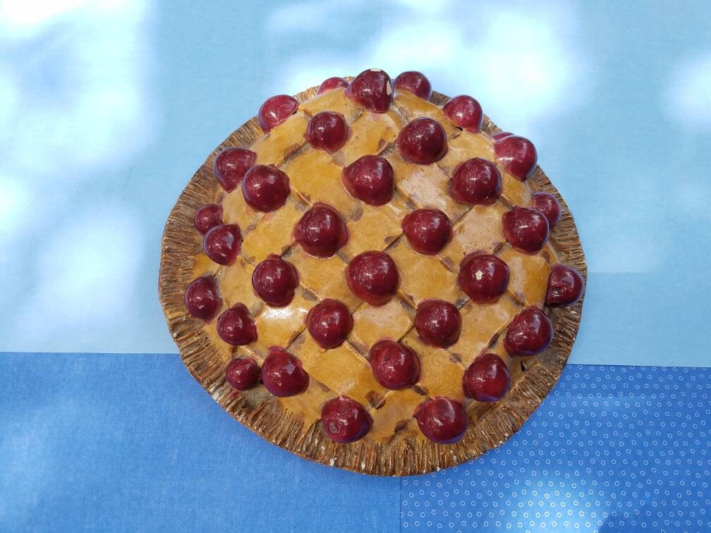 Darling Ceramic Faux Cherry Pie With Lattice Crust, Cute Cottage Shabby ...