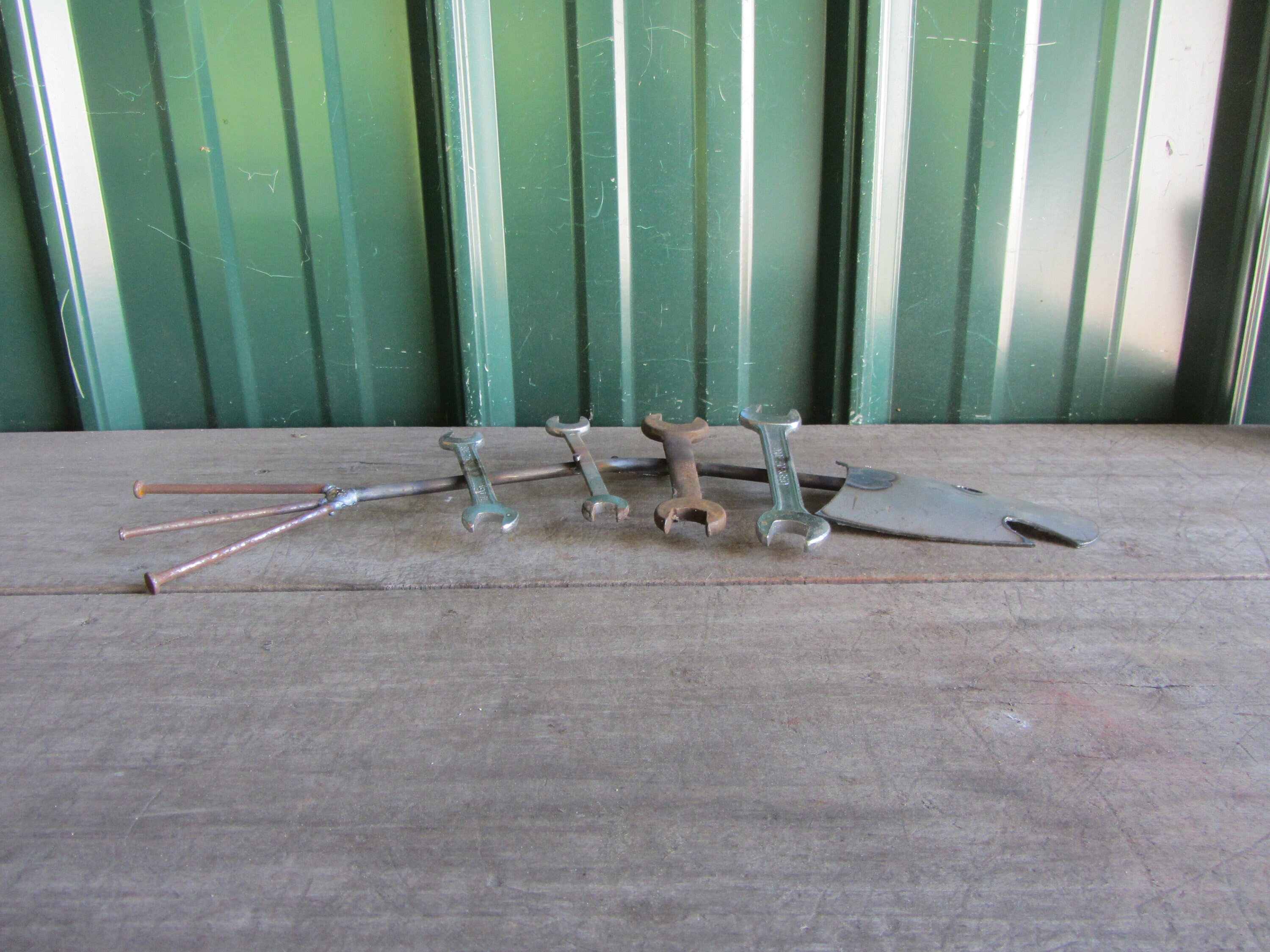 Welded Metal Wrench Fish No Water Required - Etsy Canada