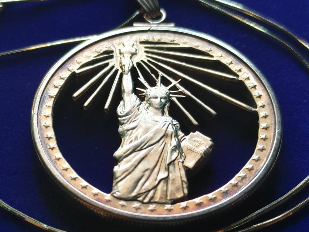 1976 Statue of Liberty Bicentennial American Revolution Coin Pendant on ...