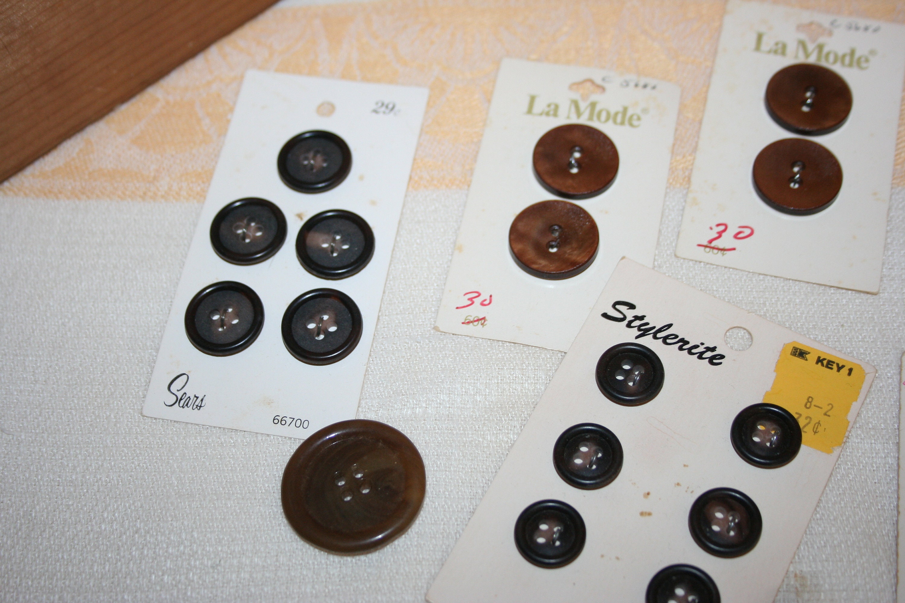 Vintage Lot Assorted Buttons Vintage Unused Buttons on Cards - Etsy