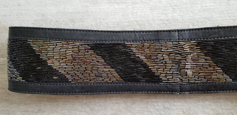 Women's Leather Contour Belt Black Washed Distressed Leather Hip ...