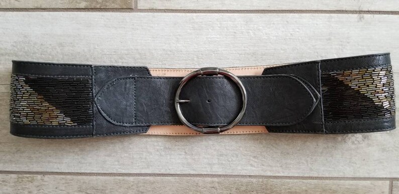 Women's Leather Contour Belt Black Washed Distressed Leather Hip ...