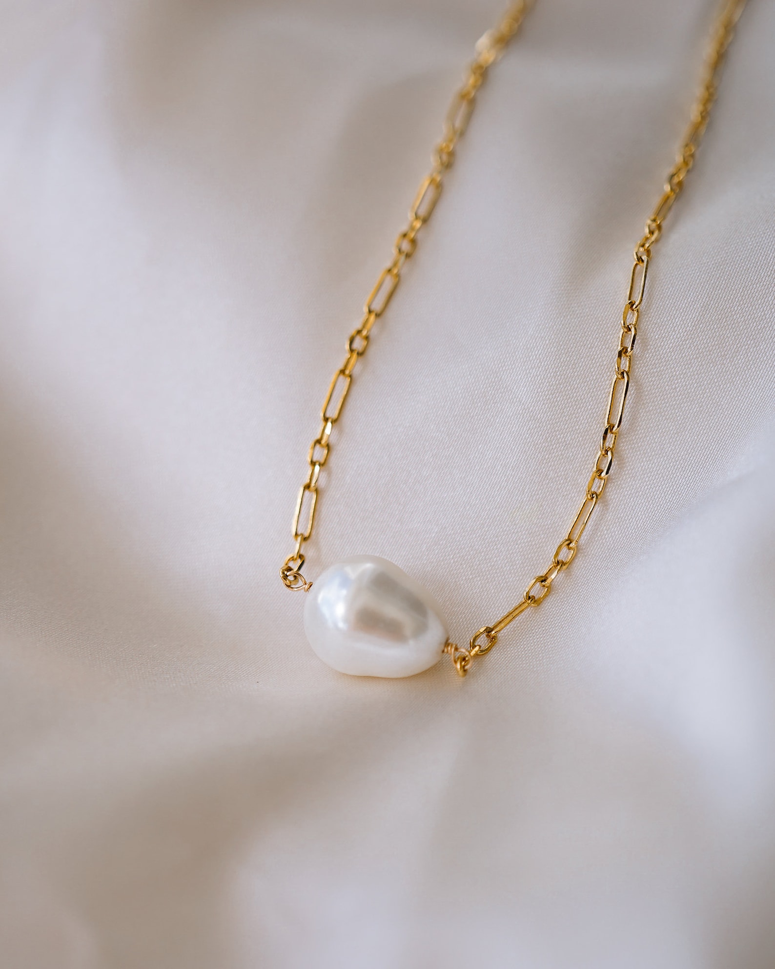 Zoey Pearl Choker, Single Pearl Necklace, Dainty Pearl Necklace ...