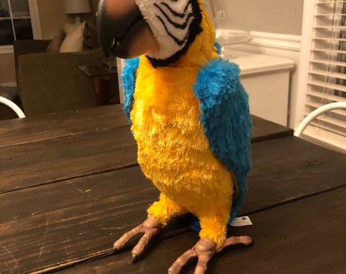 Hasbro Furreal Squawkers Mccaw Macaw Talking Parrot Works Fur Real Bird ...