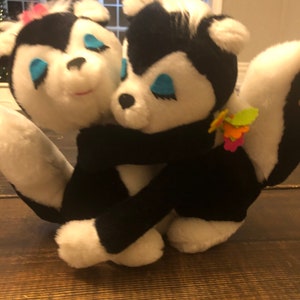 Vintage 1976 Dakin Hugging Skunks Plush Animal - Etsy