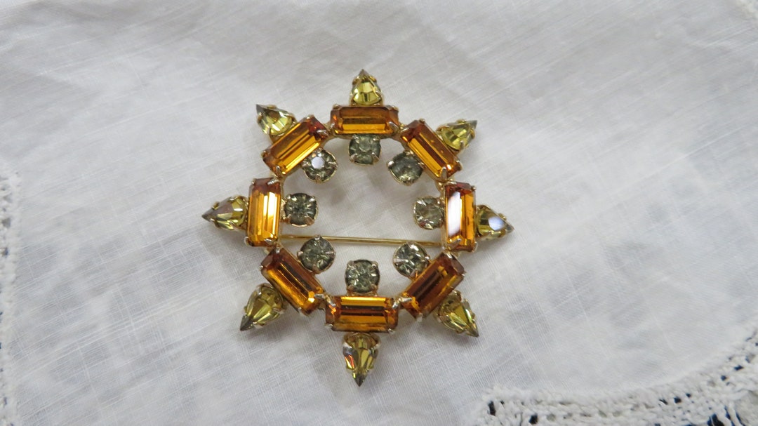 Signed CAVENDISH Amber Color Rhinestone Star Pin/brooch. Goldtone, Mid ...