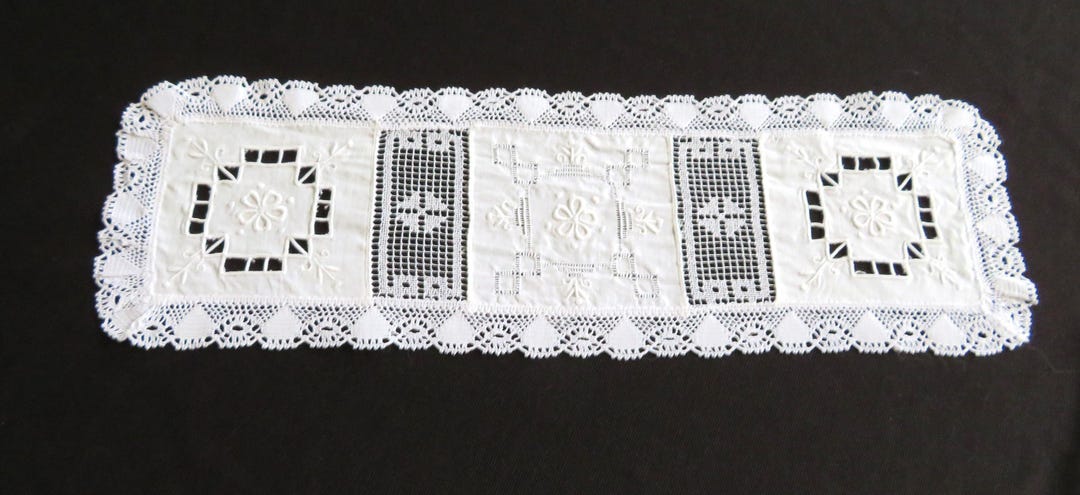 Stitching Sampler, Doily, Trim Piece, Vintage, Lace, Dresser Linen ...