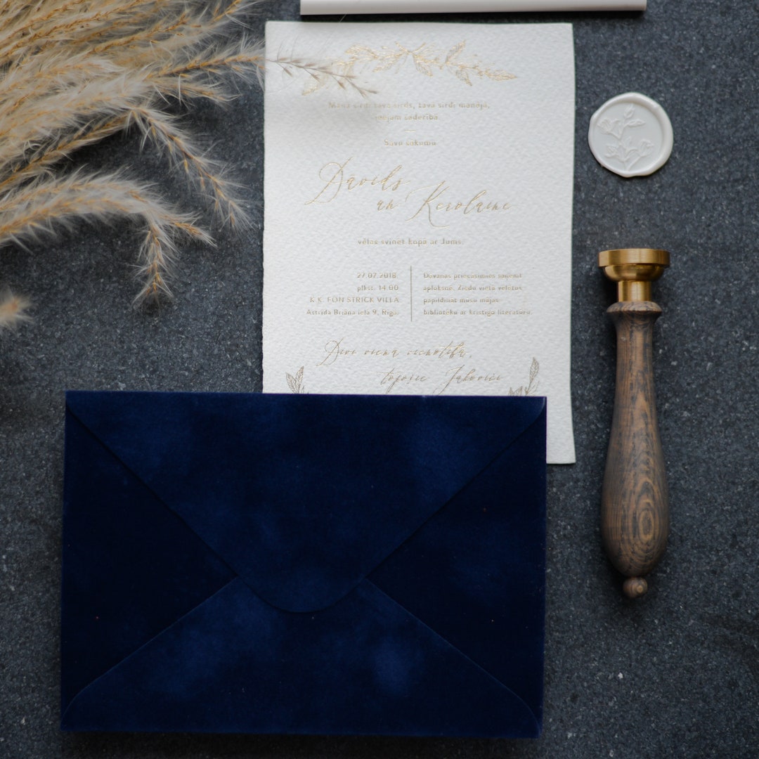 Fluwelen envelop / donkerblauw fluweel / trouwenvelop / C6-formaat ...